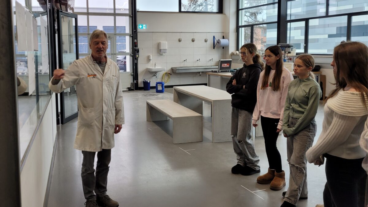 MS Spielberg Sitzgarnituren - HTL Zeltweg